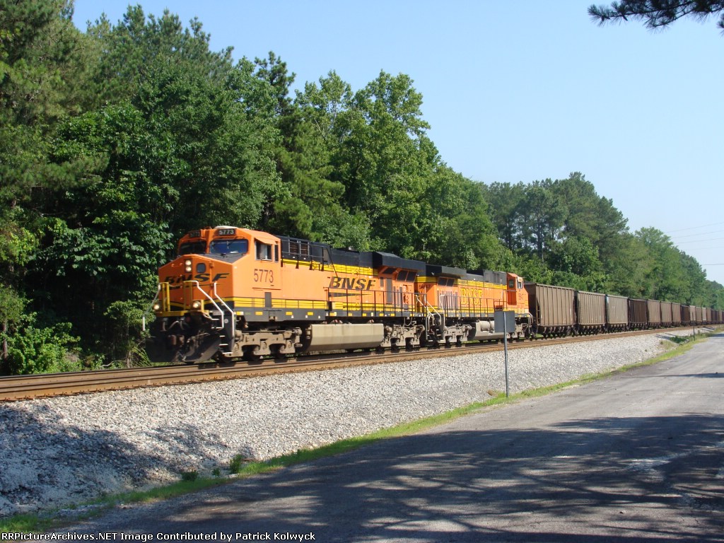 BNSF 5773